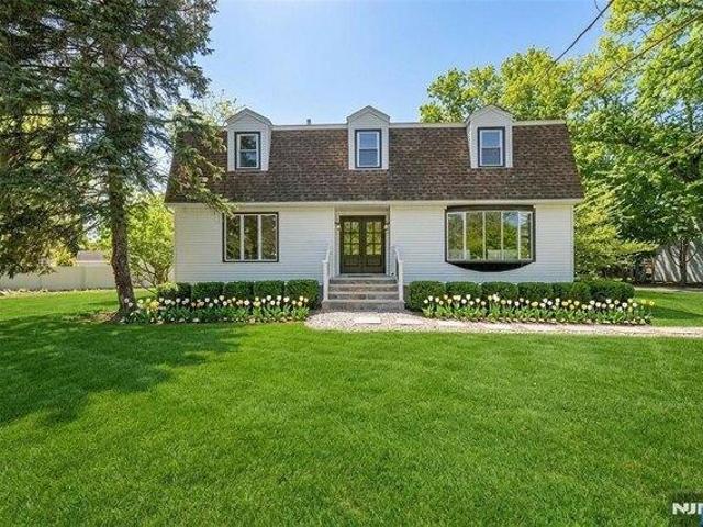 house with 4 bedroom, Wyckoff NJ DLS101747442