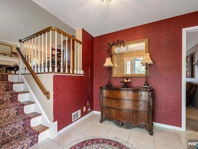 house with 4 bedroom, Wyckoff NJ DLS101856429
