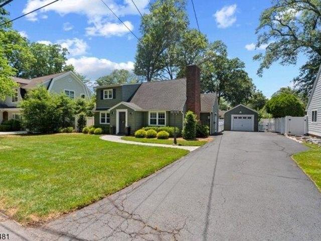 house with 4 bedroom, Wyckoff NJ ES104540363