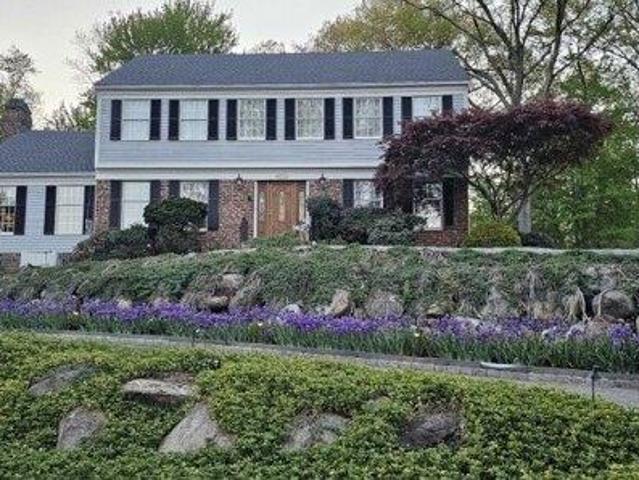 house with 4 bedroom, Wyckoff NJ ES104692666