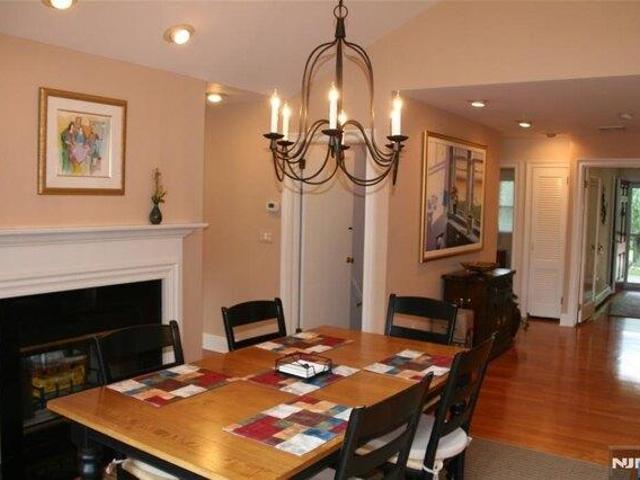 house with 4 bedroom, Wyckoff NJ ES105174908