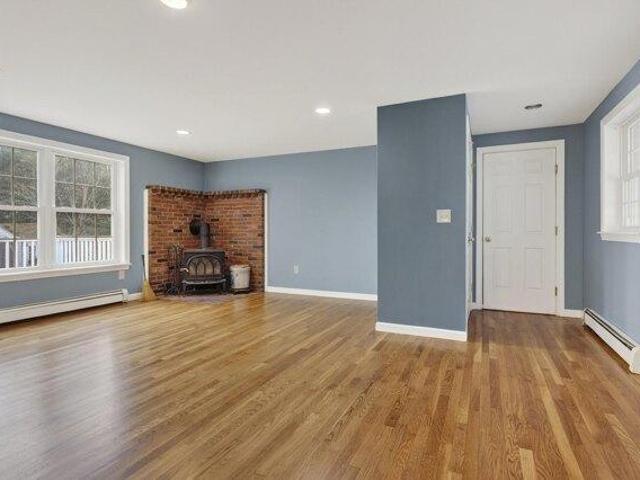 house with 4 bedroom, Yarmouth ME ES103889818