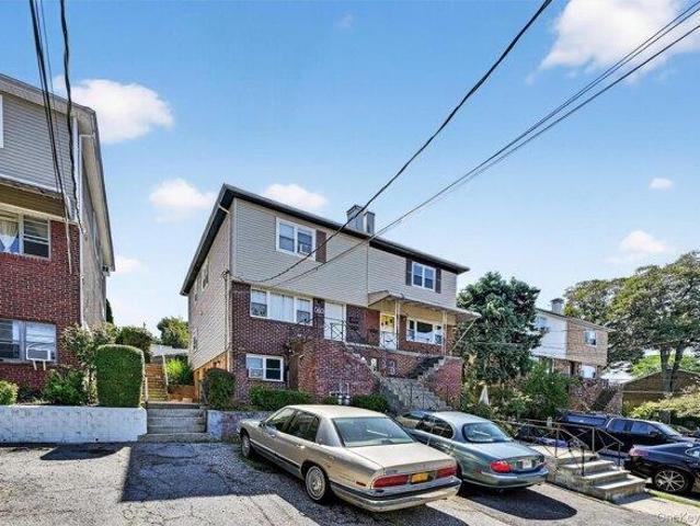 house with 4 bedroom, Yonkers NY DLS101781375