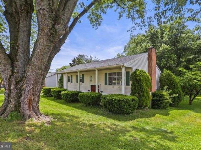 house with 4 bedroom, York PA ES103622584