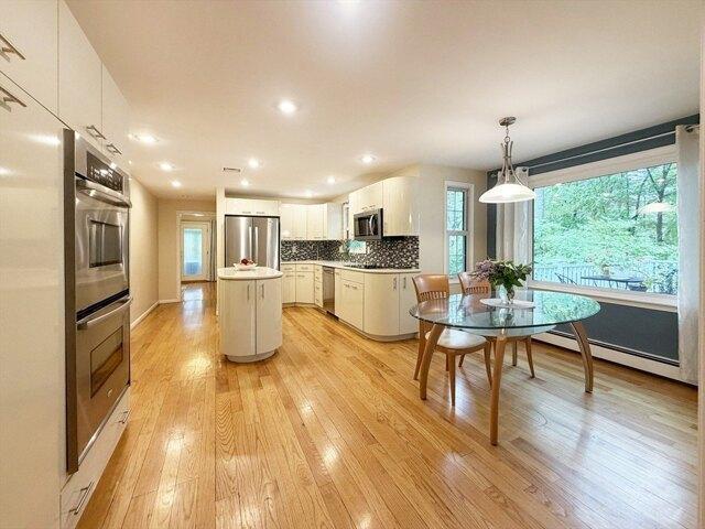house with 4 bedroom, Acton MA DS103663831