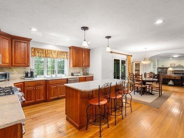 house with 4 bedroom, Acton MA ES102859615