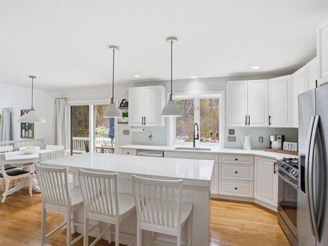 house with 4 bedroom, Acton MA ES103667331