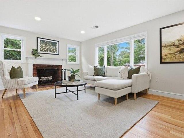 house with 4 bedroom, Acton MA ES104263719