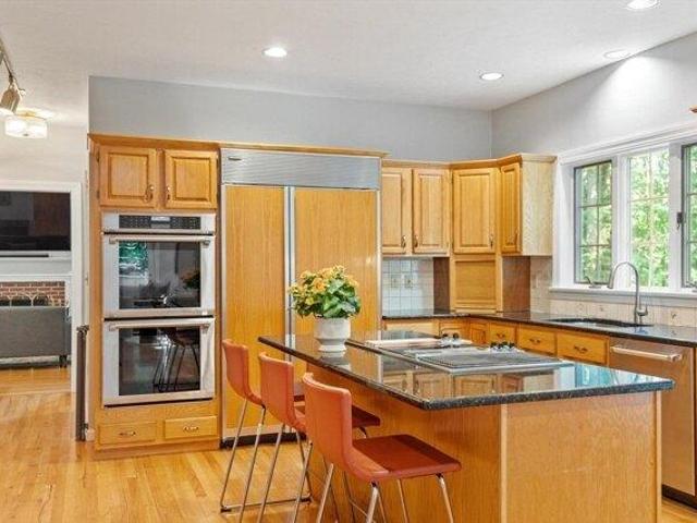 house with 4 bedroom, Acton MA ES104833205
