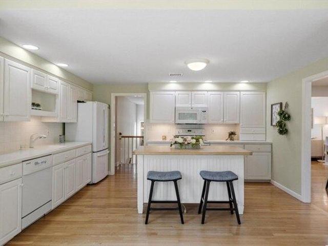 house with 4 bedroom, Acton MA ES104835195
