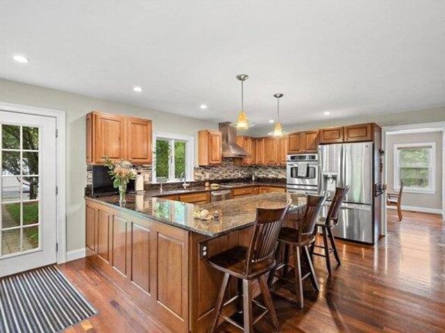 house with 4 bedroom, Acton MA ES105105896