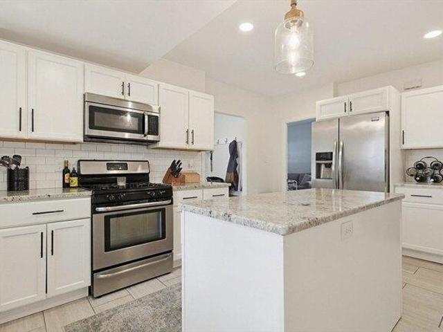 house with 4 bedroom, Acushnet MA ES103185186