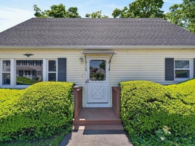 house with 4 bedroom, Acushnet MA ES103248438