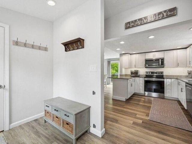 house with 4 bedroom, Abington MA DLS102370689