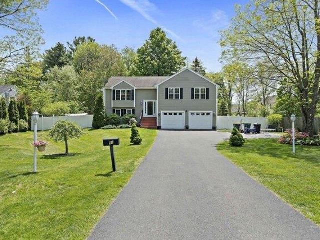 house with 4 bedroom, Abington MA ES103495444
