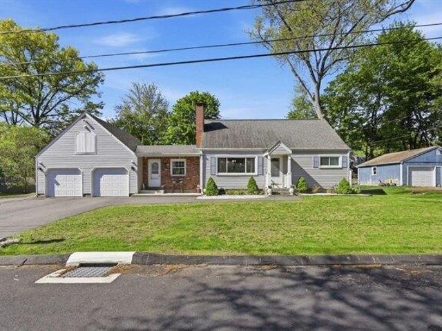 house with 4 bedroom, Agawam MA DLS102121204
