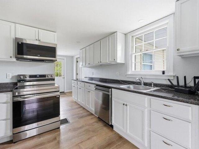 house with 4 bedroom, Agawam MA DS102342937