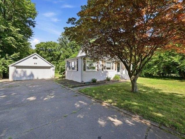 house with 4 bedroom, Agawam MA DS104111913