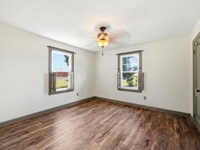 house with 4 bedroom, Agawam MA ES104920873