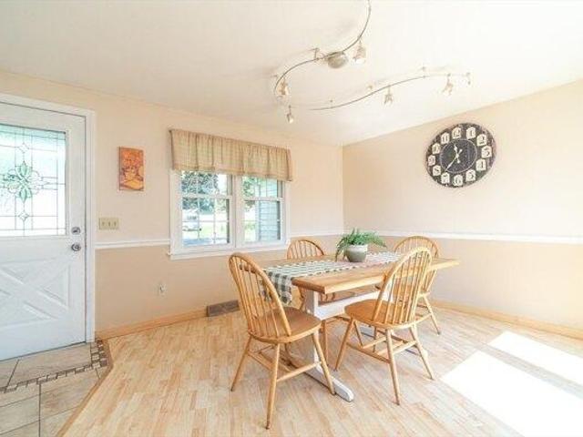 house with 4 bedroom, Agawam MA ES105041570