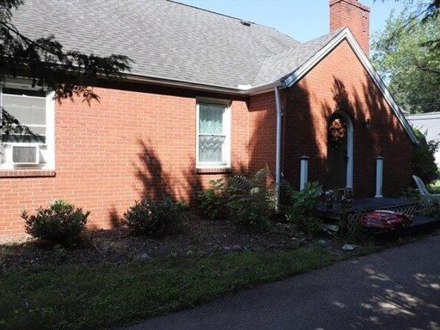 house with 4 bedroom, Agawam MA ES105041818