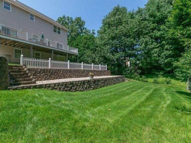 house with 4 bedroom, Agawam MA ES105060436