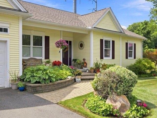 house with 4 bedroom, Agawam MA ES105126361