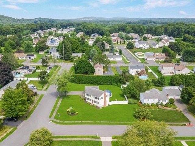 house with 4 bedroom, Agawam MA ES105190031