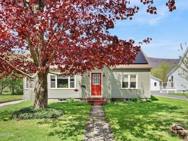 house with 4 bedroom, Adams MA DS102560618