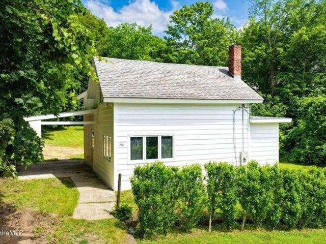 house with 4 bedroom, Adams MA ES104295958
