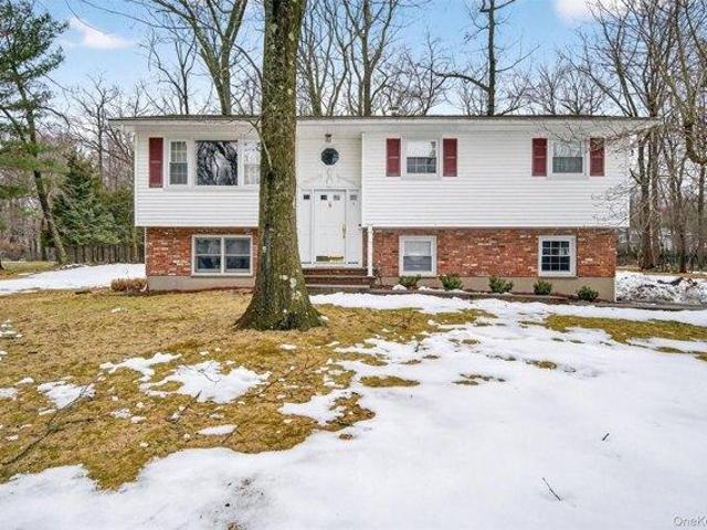 house with 4 bedroom, Airmont NY DLS101781600
