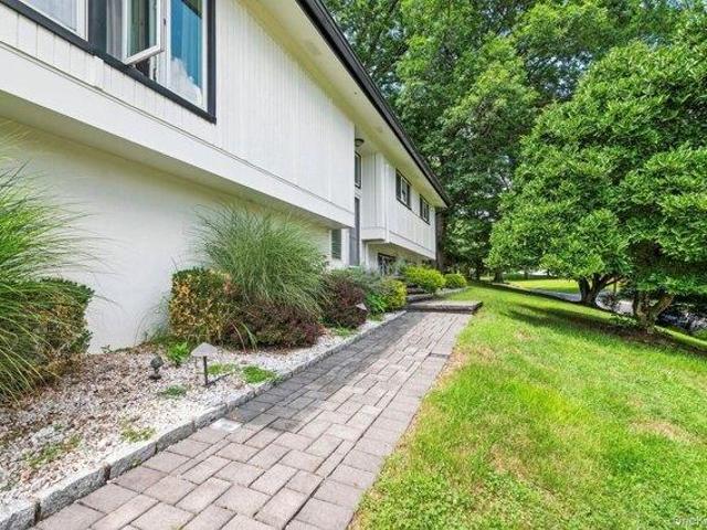 house with 4 bedroom, Airmont NY ES105191031