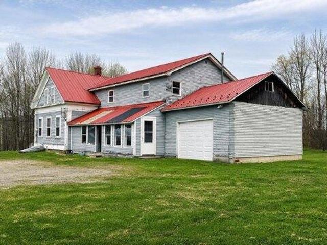 house with 4 bedroom, Albany VT ES103189572