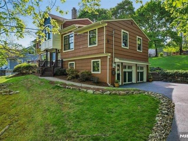 house with 4 bedroom, Allendale NJ DS102279303