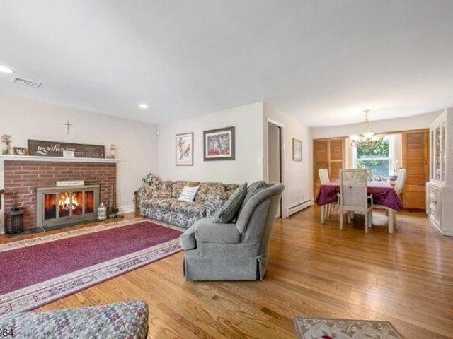 house with 4 bedroom, Allendale NJ ES104921131