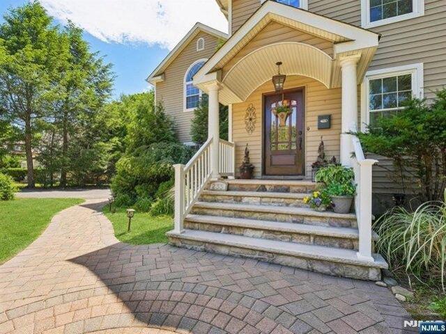 house with 4 bedroom, Allendale NJ ES104188518