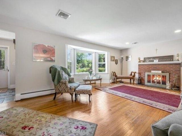 house with 4 bedroom, Allendale NJ ES105190428
