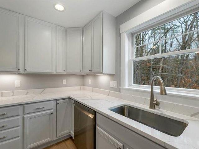house with 4 bedroom, Alton NH DS103437378