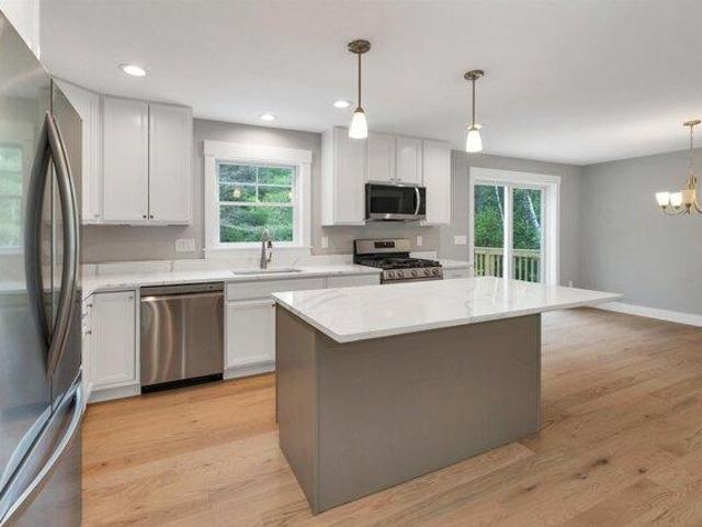 house with 4 bedroom, Alton NH ES103163254