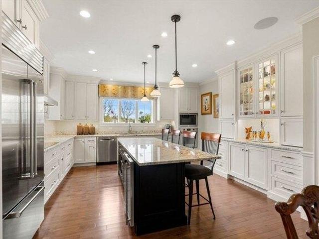 house with 4 bedroom, Amesbury MA DLS102371743