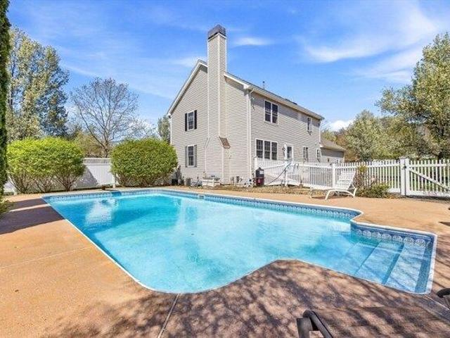 house with 4 bedroom, Amesbury MA ES102960884
