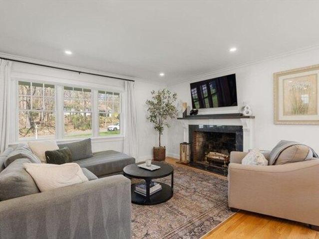 house with 4 bedroom, Amesbury MA ES102961338