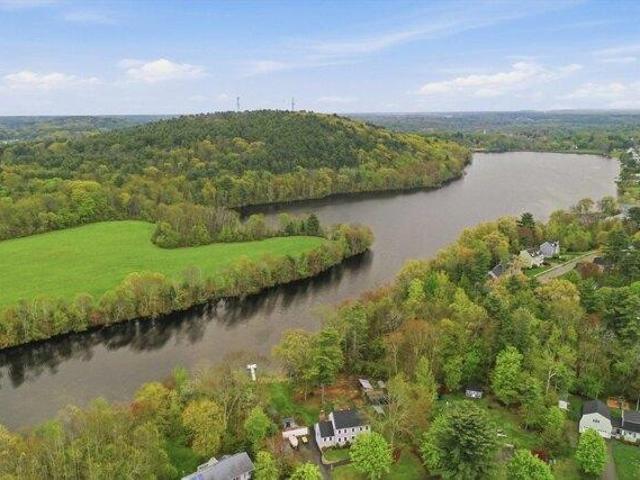 house with 4 bedroom, Amesbury MA ES105095582