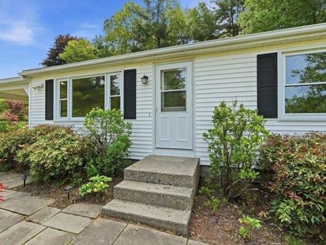 house with 4 bedroom, Amherst MA DLS102779331
