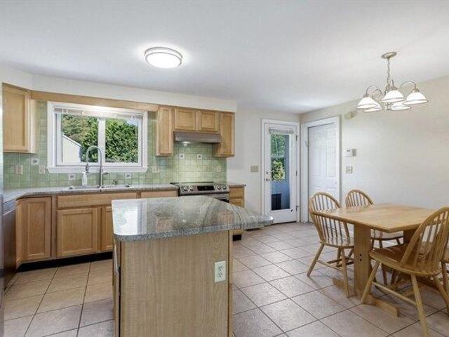house with 4 bedroom, Amherst MA DLS103020390