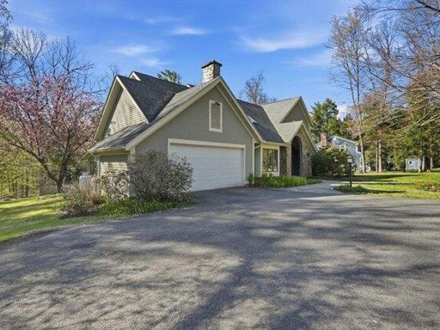 house with 4 bedroom, Amherst MA DS102593823