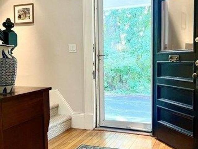 house with 4 bedroom, Amherst MA ES104789387