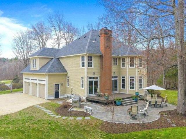 house with 4 bedroom, Amherst NH DLS101750735