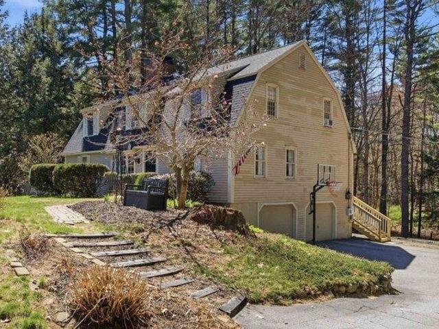 house with 4 bedroom, Amherst NH DLS102120844