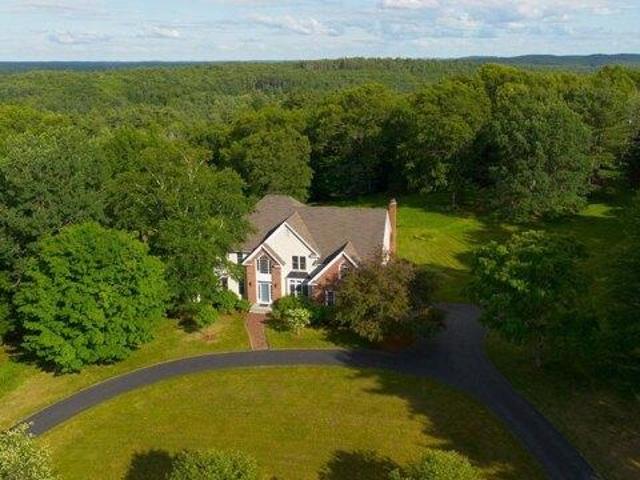 house with 4 bedroom, Amherst NH DS104299275